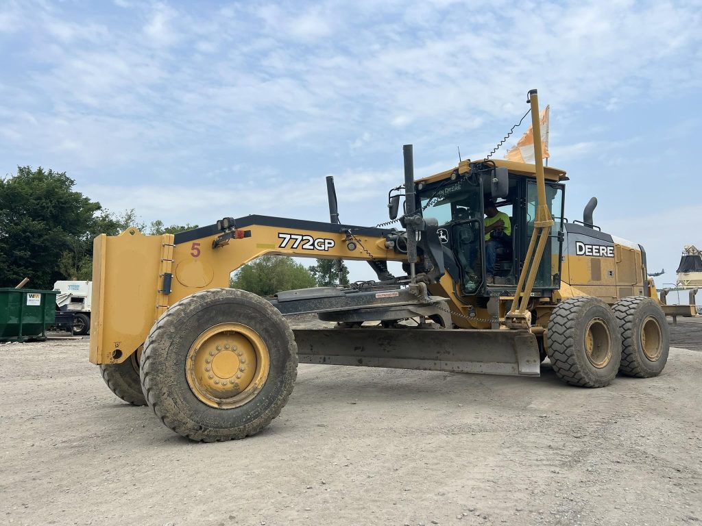 Used Motor Grader Buying Guide - Black Star